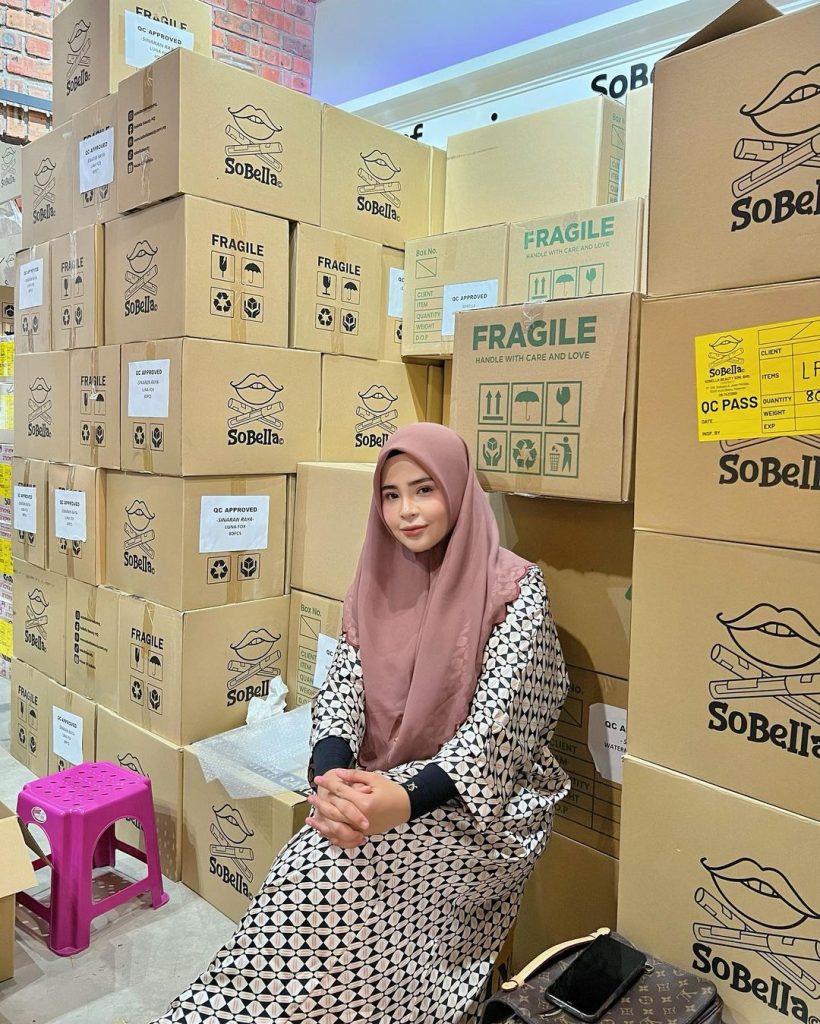 Stok Raya Penuh Sampai Siling Kedai, Wan Syuhada Sebak Terima ‘Demand ...