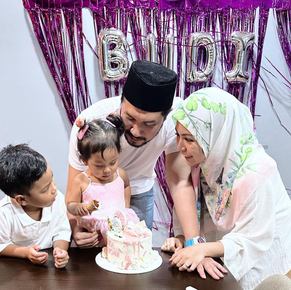 Layan Anak Tiri Macam Anak Sendiri! Rai Birthday Budi Kalsom, Ramai ...