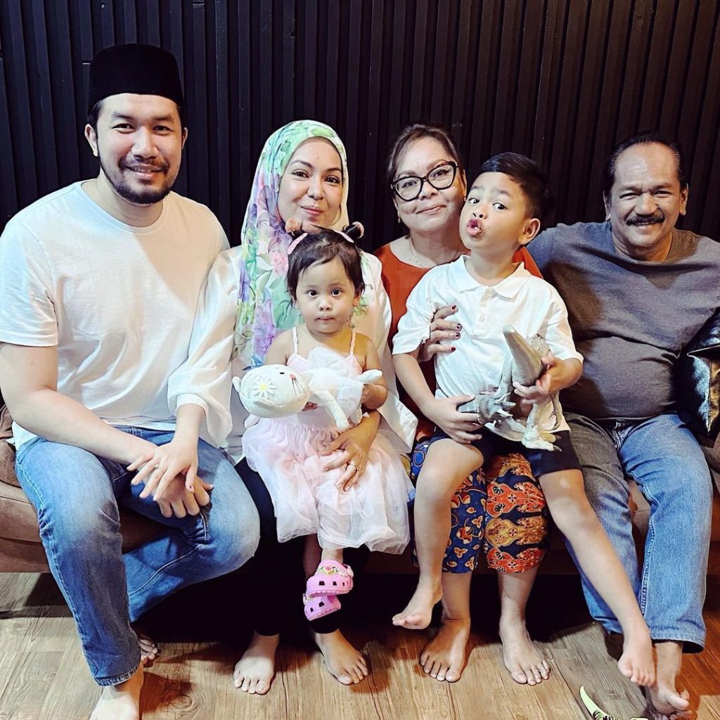 Layan Anak Tiri Macam Anak Sendiri! Rai Birthday Budi Kalsom, Ramai ...