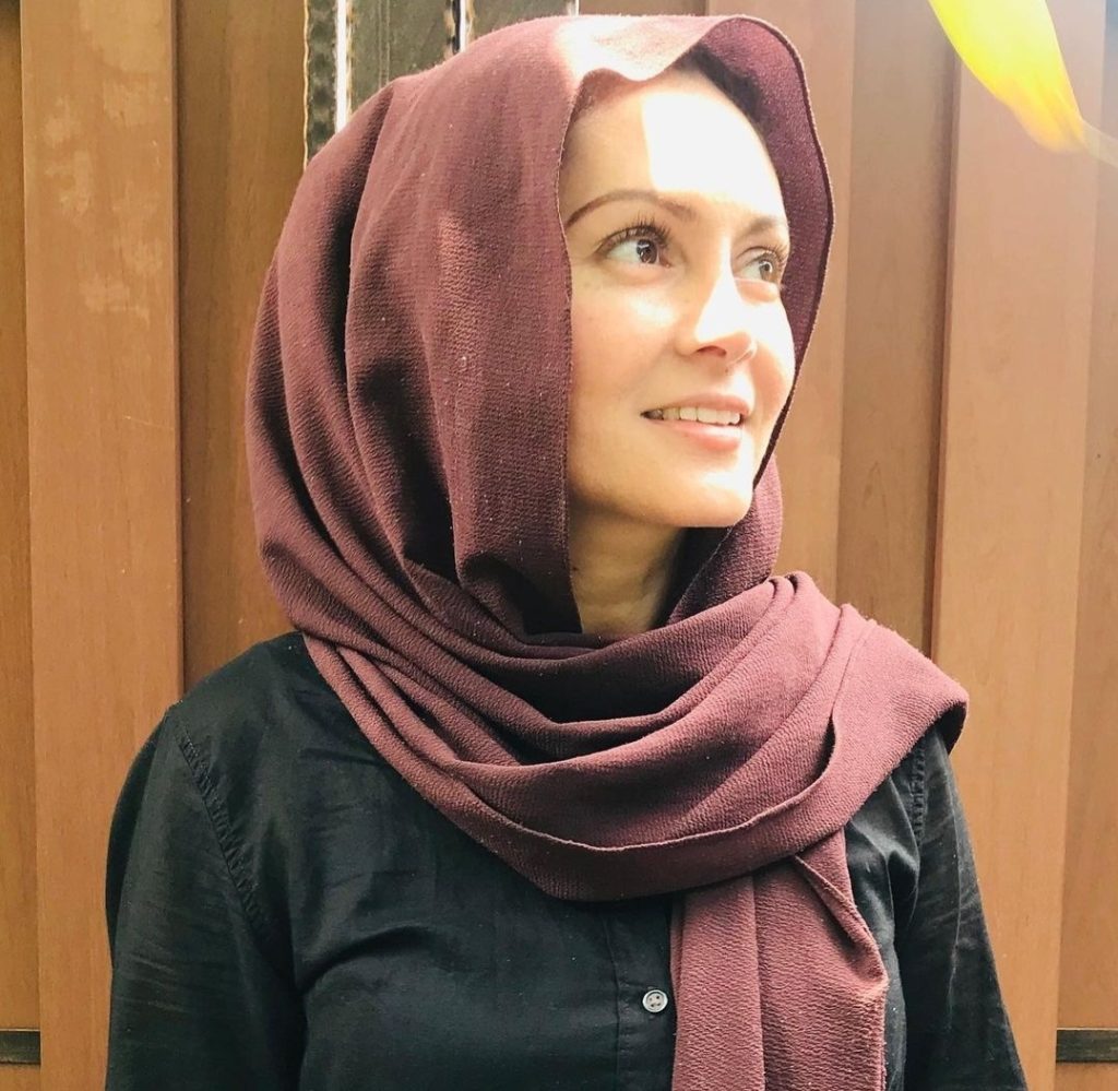 Bekas Ratu Cantik & Berstatus Nenek, Susan Manen Tampil Jelita Usia ...