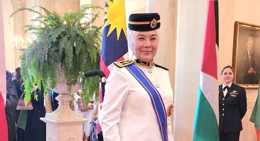 Tahniah DATUK RAS ADIBA Tersenarai Penerima Anugerah Wanita Berani ...