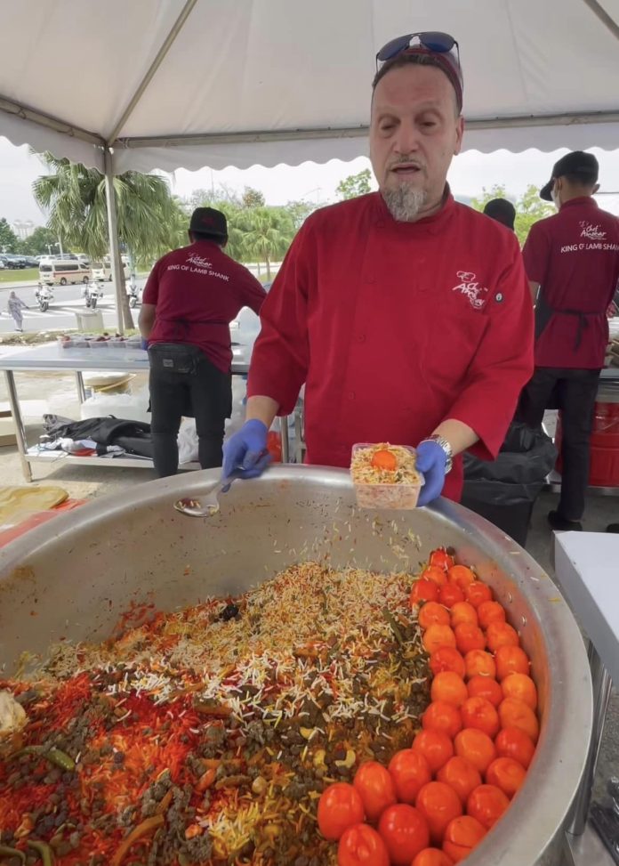 Viral Tiap Ramadan, Nasi Arab Cef Ammar Tetap Diserbu & Sanggup Baris ...