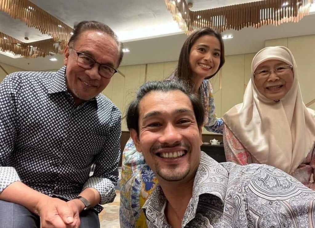 Satu-Satunya Anak Lelaki Pak Lah, Tan Sri Kamaluddin Tokoh Korporat ...