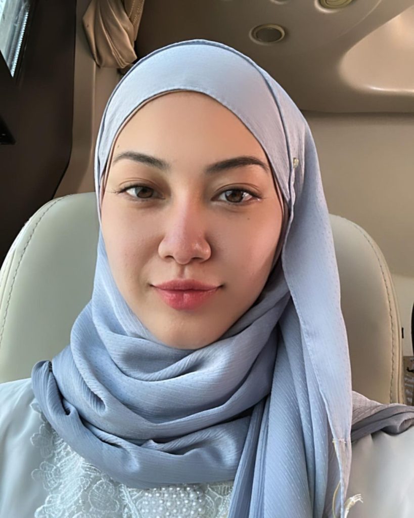 Usia 55 Tetap Cantik Rupawan, Teruja Tengok Wajah Deanna Yusoff Sekarang - Glowing & Awet Muda ...