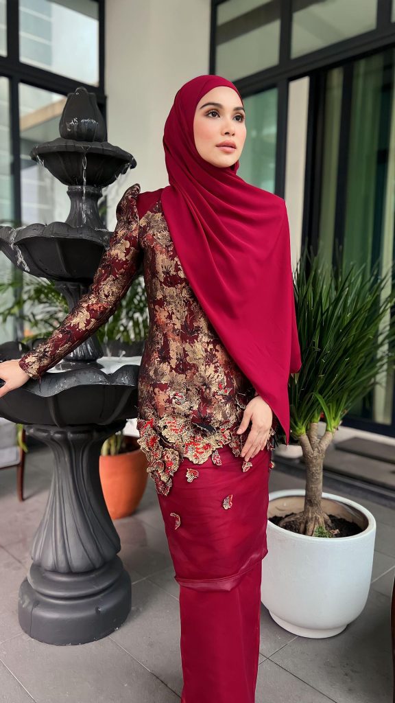 Menitis Air Mata Ibu Dibuat ANZALNA NASIR, Hadiahkan Rantai Berlian Habib Bernilai RM120 Ribu!