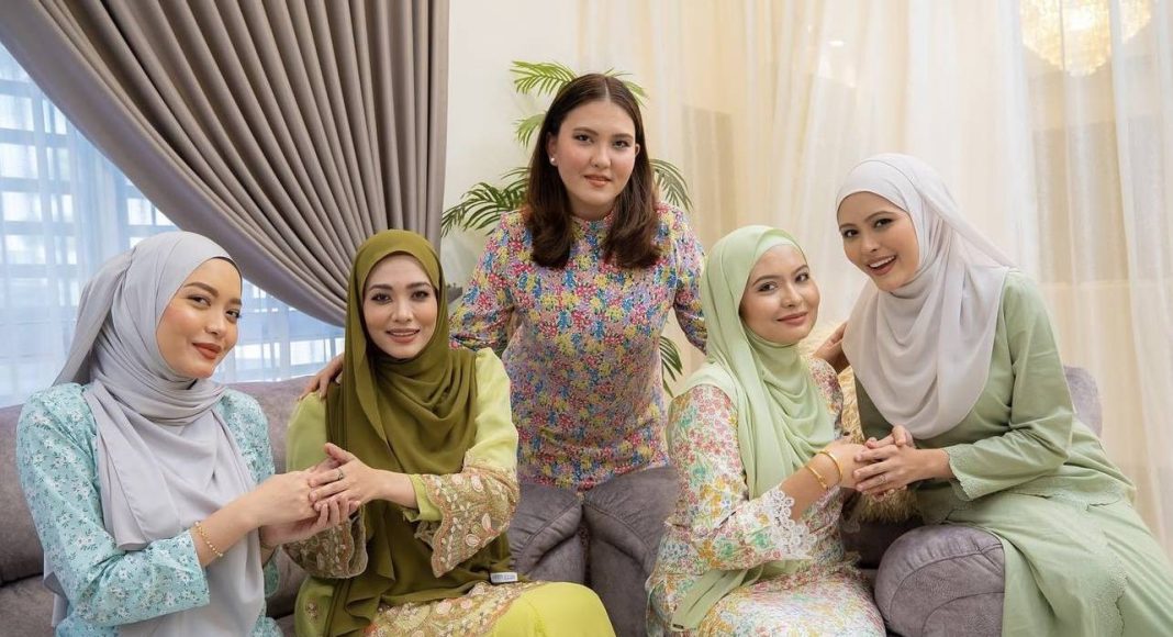 “Semua Cantik, Macam Kembar” SYATILLA Kongsi Foto Berlima ‘The Melvins ...