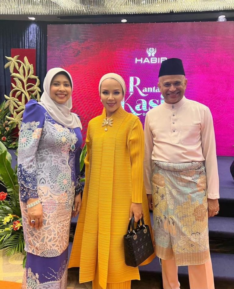 The New Batik! Lihat Bagaimana 3 PEREKA FESYEN MUDA Ini Mengangkat ...