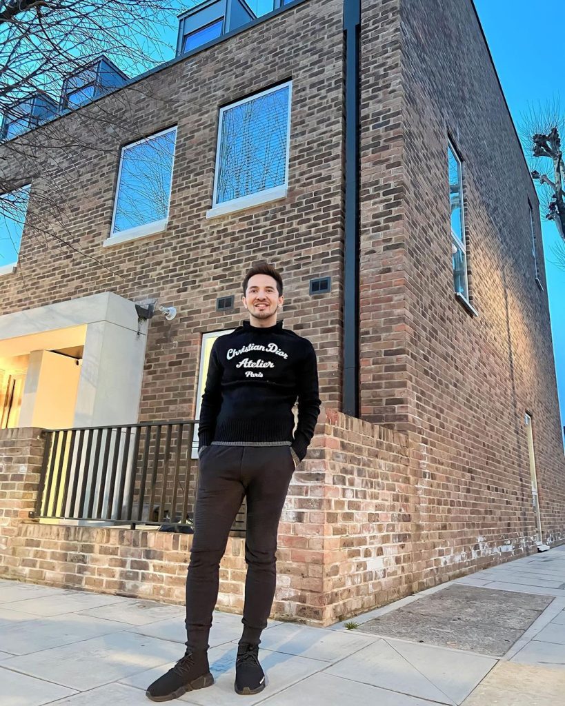 Diam-Diam Ubi Berisi, Rumah Dato’ Azril Di London Siap Sepenuhnya ...