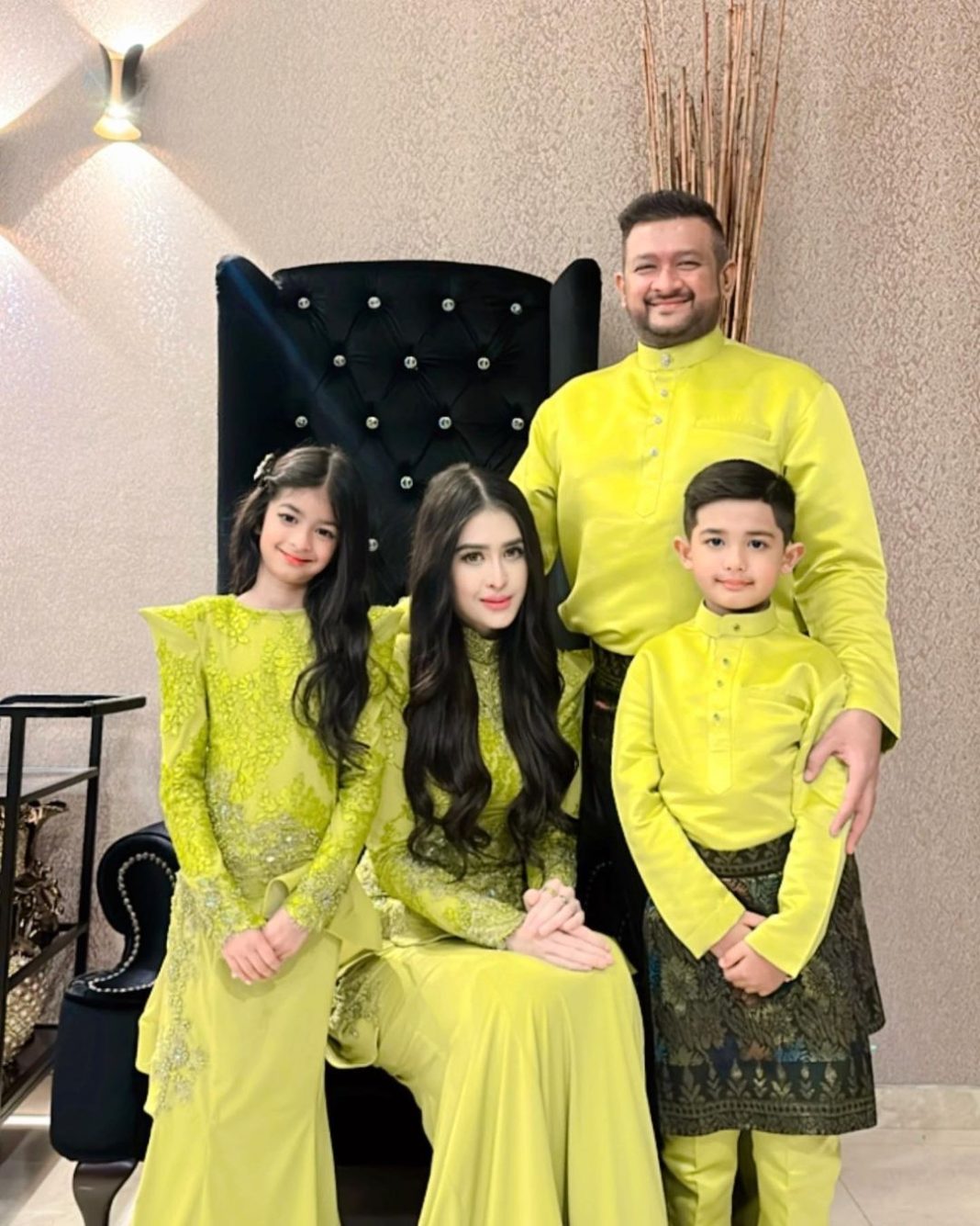 Kini Berusia 11 Tahun, Kecantikan RAJA NAZIRA SAFYA Curi Tumpuan Ketika ...