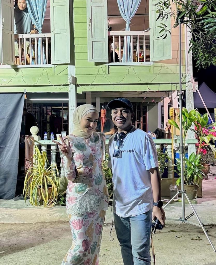 Wajah Klasik Anak Datuk Zainal Abidin, Timur Gabriel Kenang Jasa Ibu ...