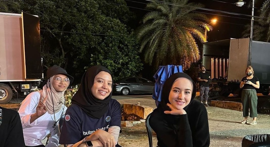 Wajah Klasik Anak Datuk Zainal Abidin, Timur Gabriel Kenang Jasa Ibu ...