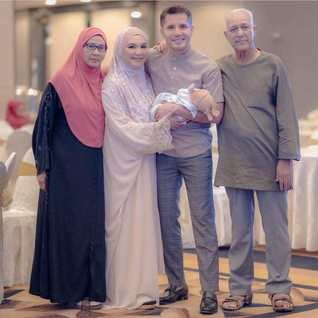Usia Bayi Baru 7 Hari, DATIN SERI NUR SHAHIDA Hadir Majlis Raikan ...