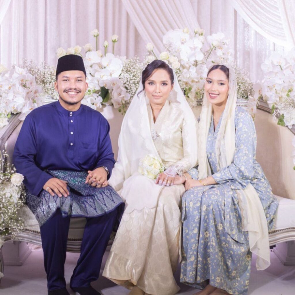 Hampir Setahun Jadi Isteri, Terserlah Wajah Bahagia Vanidah Imran Di ...