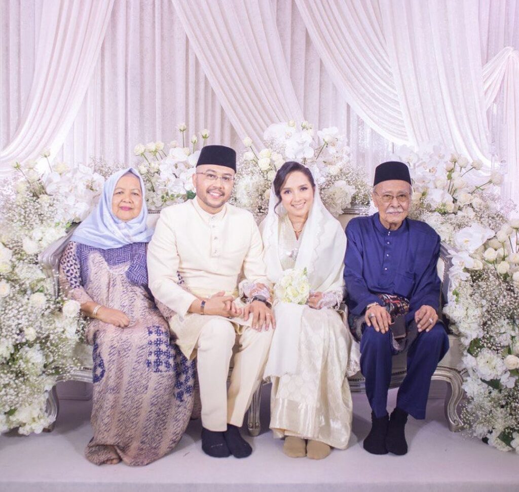 Hampir Setahun Jadi Isteri, Terserlah Wajah Bahagia Vanidah Imran Di ...