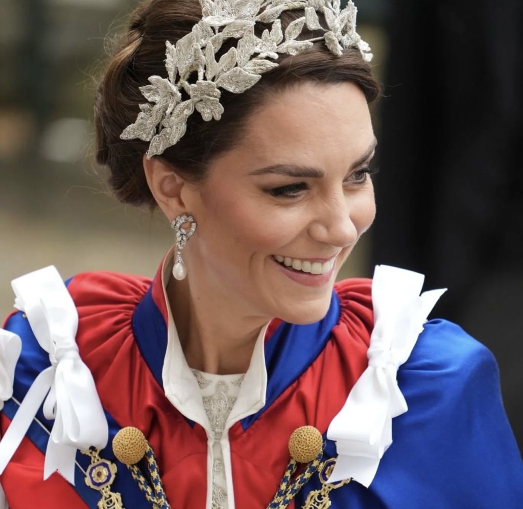 Puteri Charlotte Persis ‘Mini’ Kate Middleton, Jadi Sorotan Pada ...