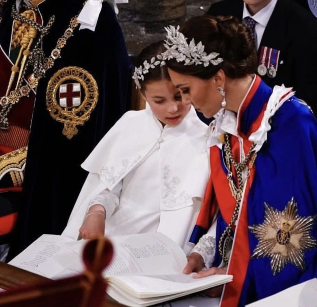 Simbolik Mahkota Bunga Kate Middleton, Tanda Penghormatan Kepada Raja ...