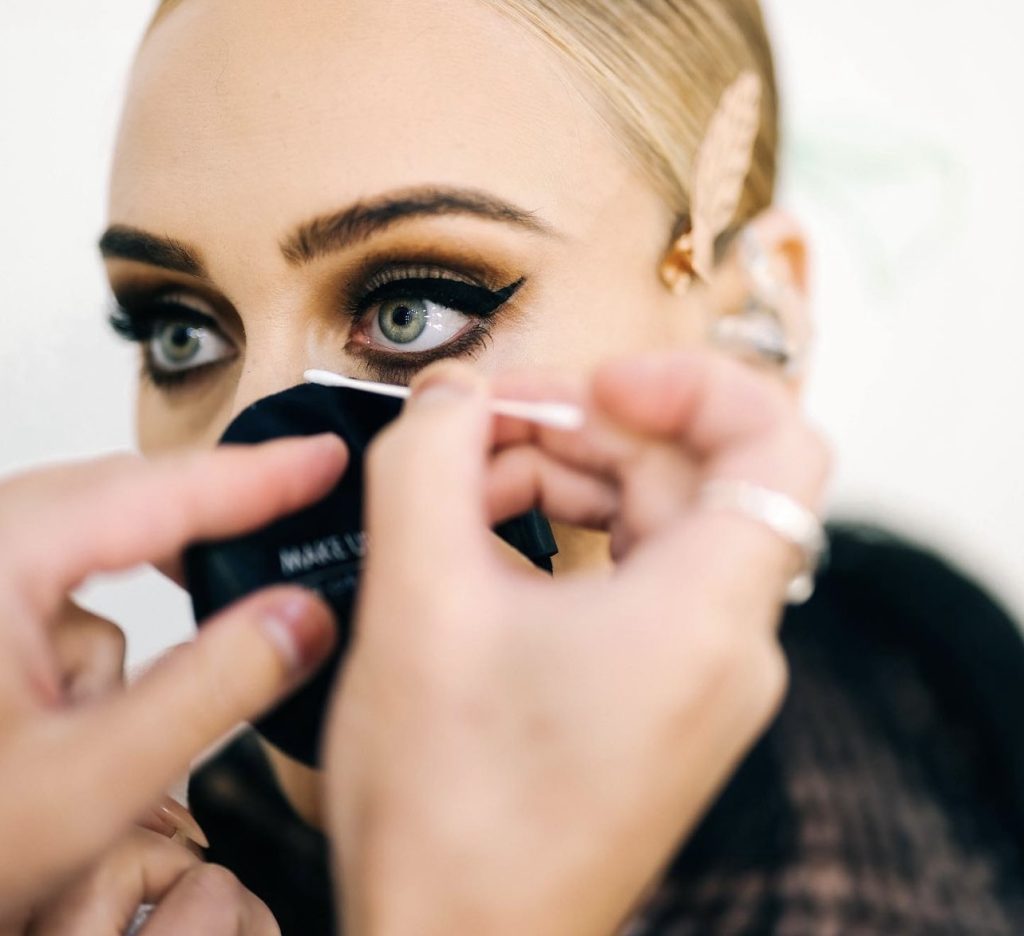 Rahsia Solekan Mata ‘Super Sexy’ ADELE, Jurusolek Dedah 3 Trik Utama ...