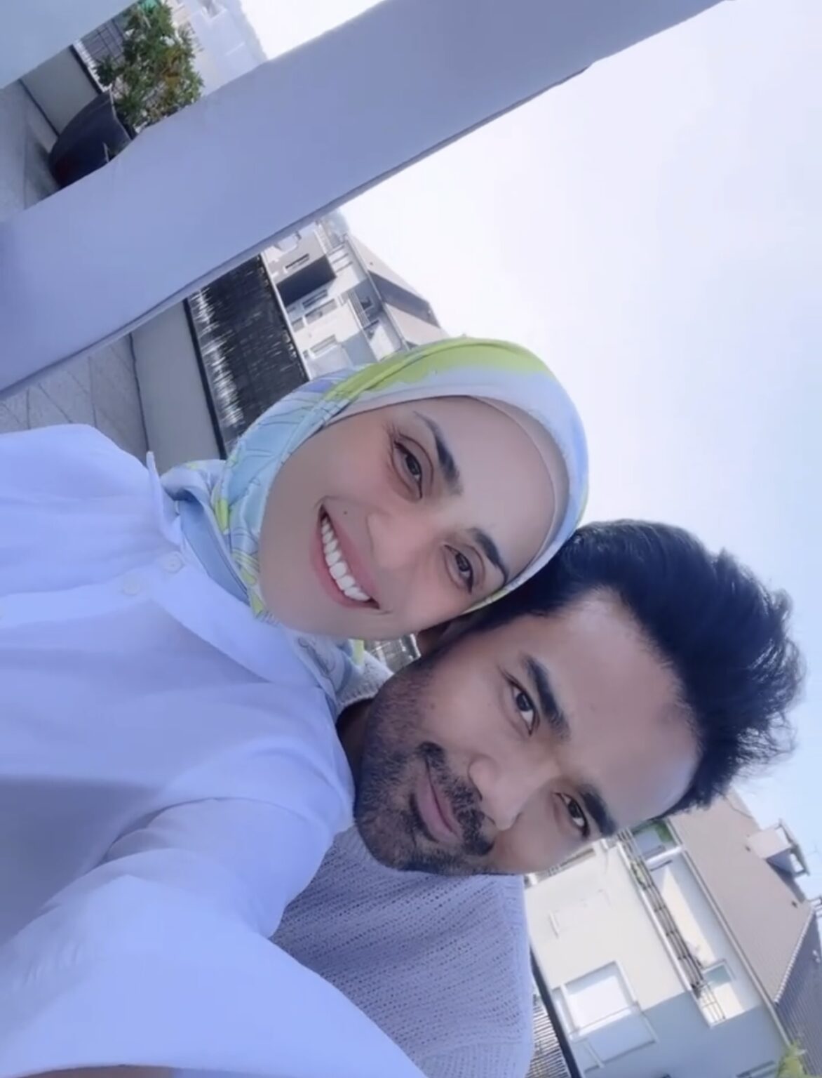 Kongsi Foto Percutian Ke Paris ‘Sweetnya’ Rizman & Isteri, Kecomelan ...