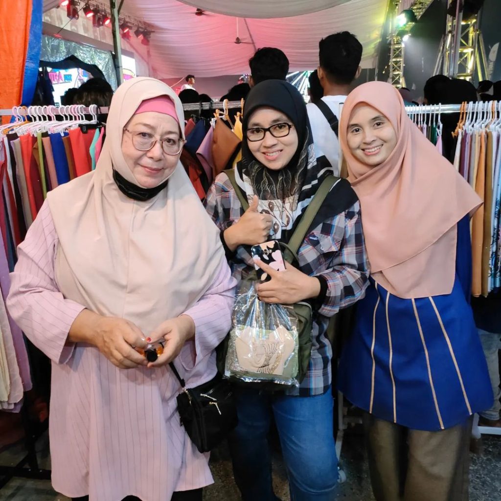 Jelita & Sihat Usia 60an, Aznah Hamid Enggan Kejar Populariti & Tak ...