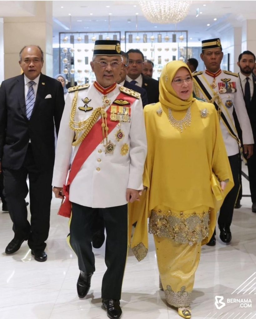 Istiadat Pertabalan Raja Charles III & Queen Camilla Berlangsung Penuh ...