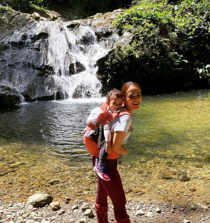 Bercuti Di UK, Gaya Santai & Elegan DATIN NINA SABRINA Tarik Perhatian ...