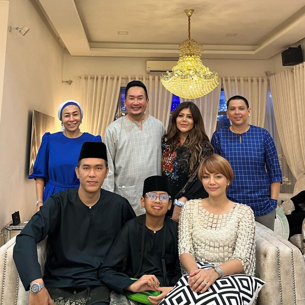 Muka Je 'Ketat' Tapi Penyayang, Emelda Syukur Adlin Suami Terbaik ...