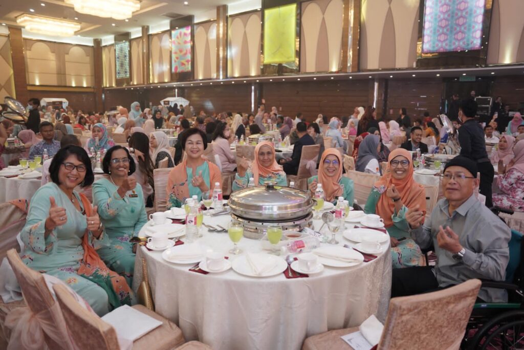 Cantik & Jiwa Penyayang, YAM TENGKU PUTERI IMAN AFZAN Sambut Hari ...