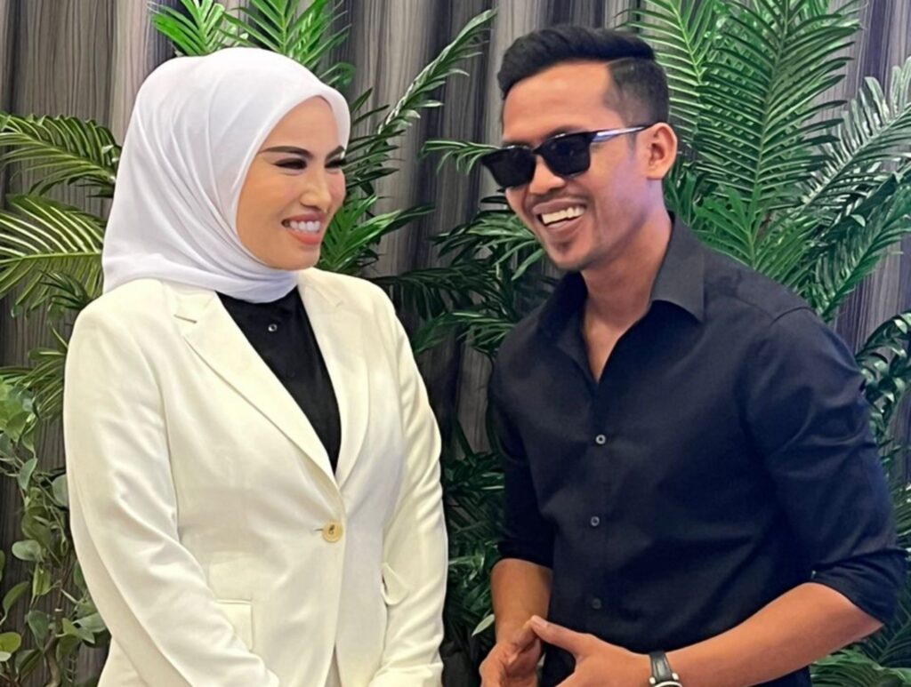 Pilih Tarikh Walimatulurus 23 Jun, Majlis Raja Sehari Shuib & Watie ...