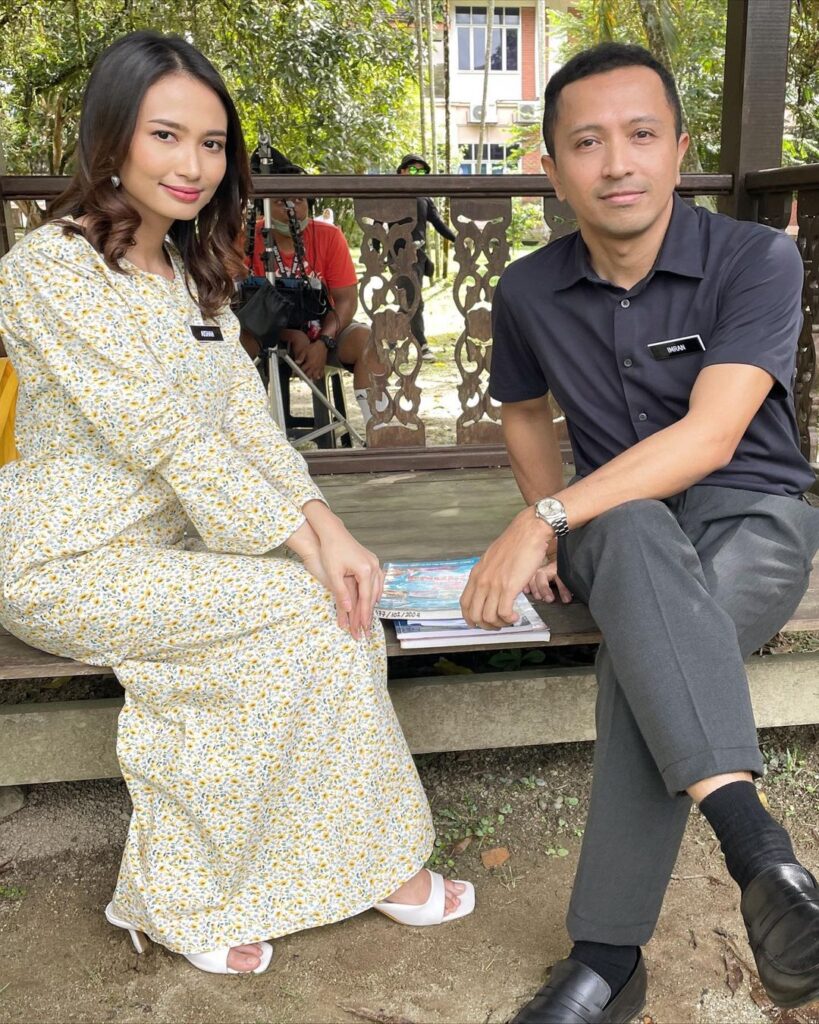 Datuk 2 Cucu & Usia 49 Tahun, Wajah Awet Muda Abang Datin Anne Ngasri Jadi Tumpuan!