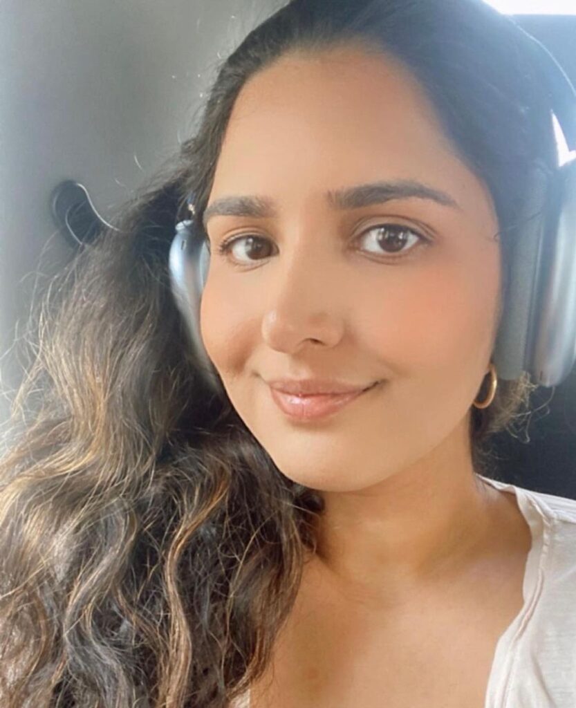 Tuah Anak Jutawan AirAsia, Stephanie Fernandes Cantik Usia 30, Bijak ...