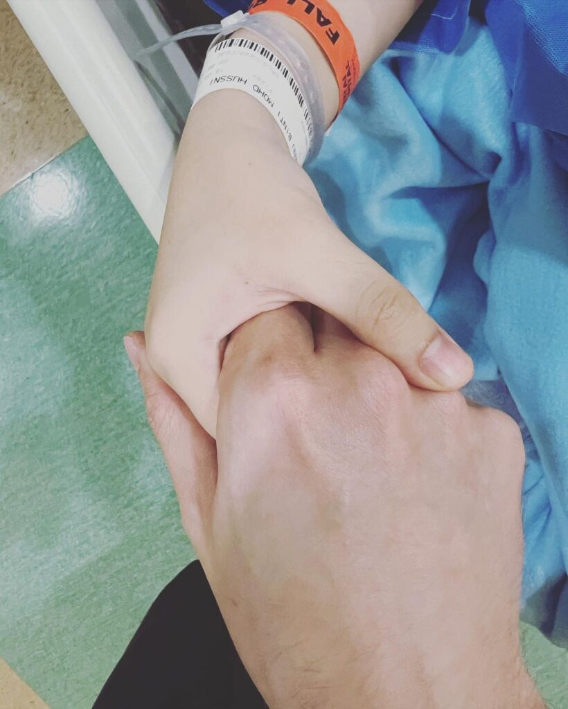 "Gambar Pertama Kami Berlima," Isteri Cantik Dato' Azril Bersalin Anak ...