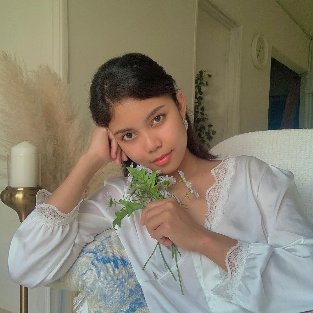 Rumah Flat Je Tapi Macam Kondo, Influencer Ini Buat Ruang Jadi Mewah ...