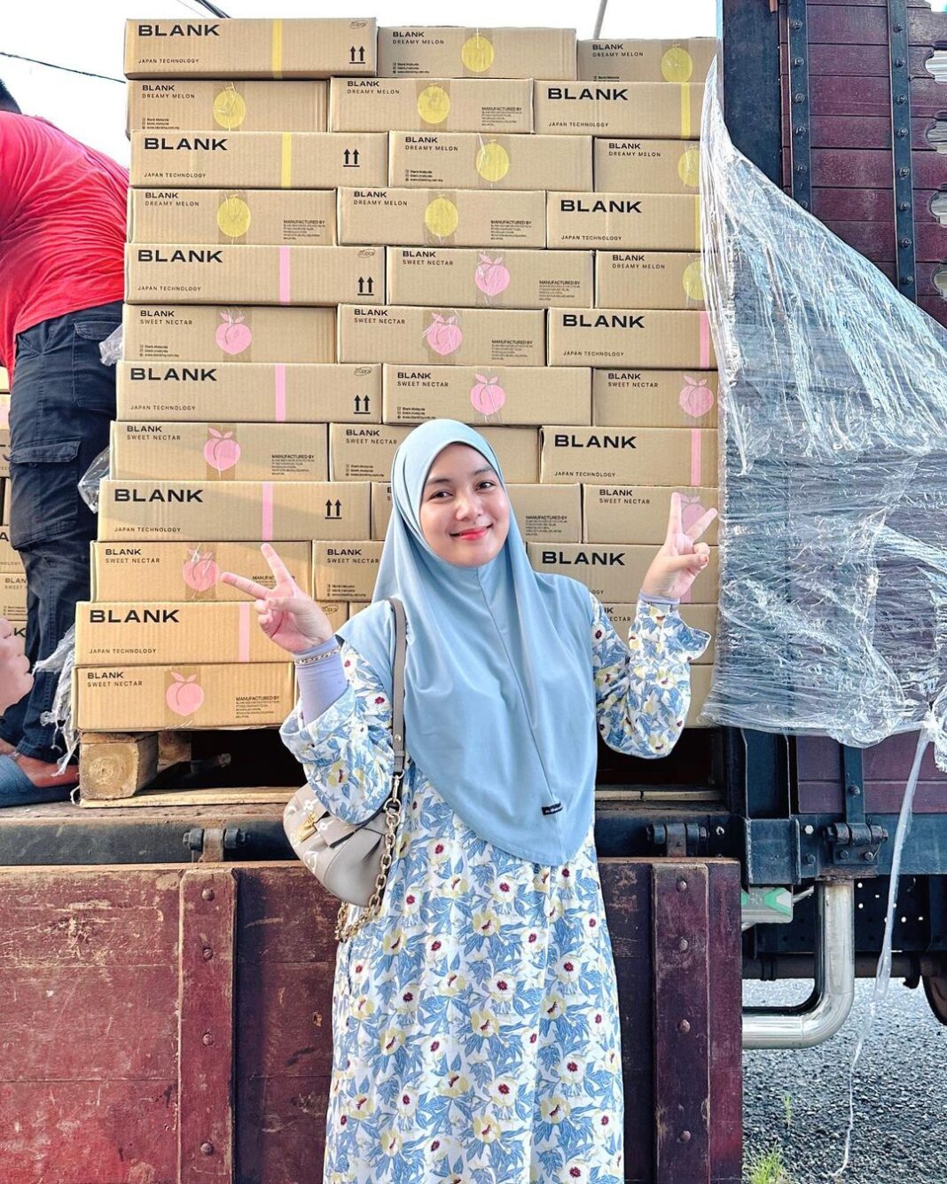 Buat Banyak Bisnes Bukan Nak Kaya Saja, Isteri Syahmi Sazli Ini Suka ...