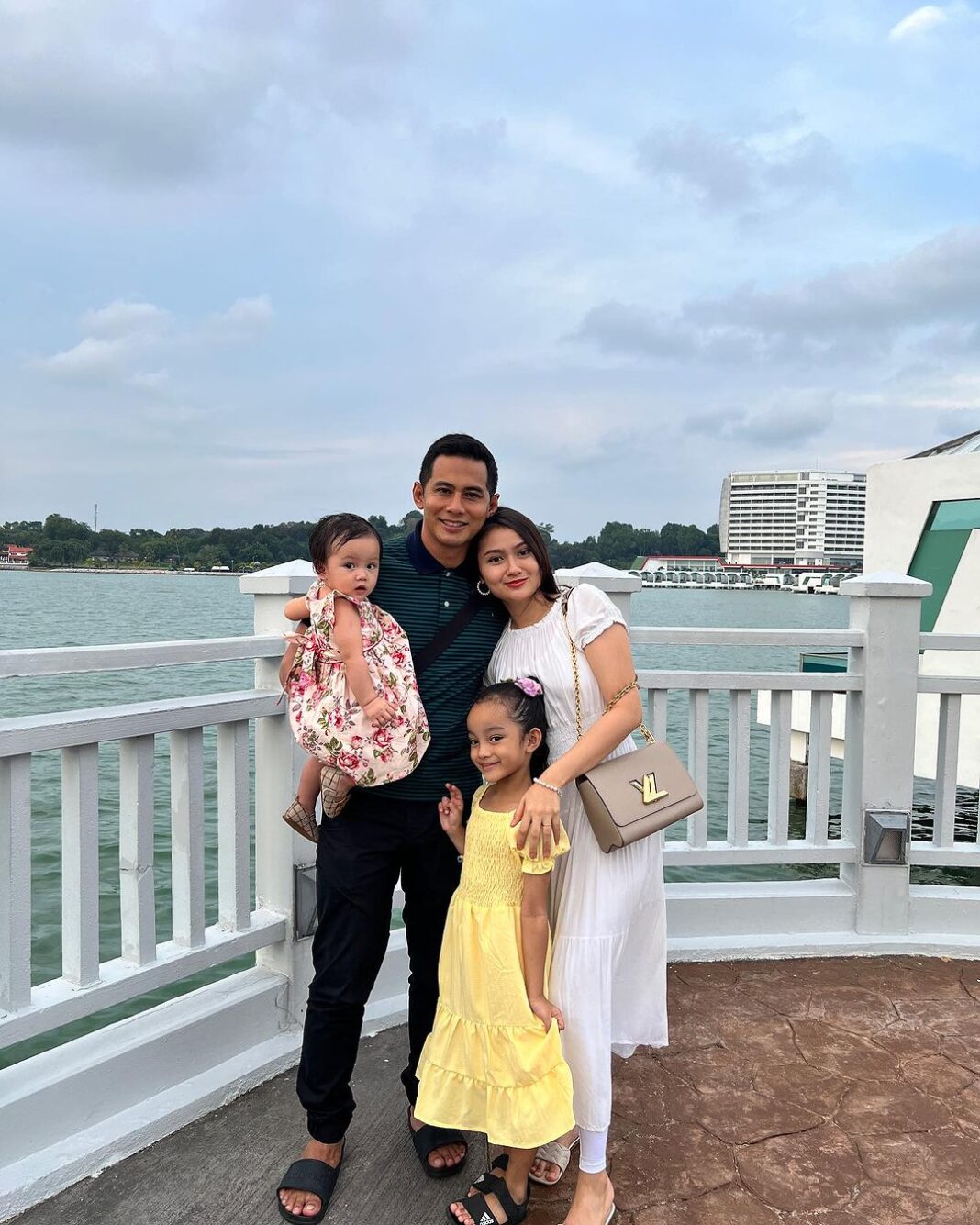 "Sekali 'Push' Je Baby Keluar," Fazeera Syukur Bersalin Anak Kedua ...