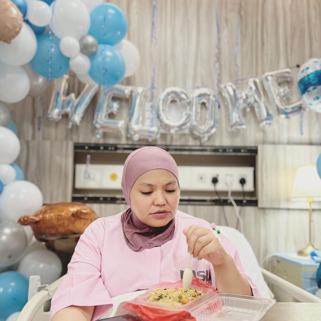 "Kali ni Baby Keluar Ikut 'Tingkap'," 4 Kali Bersalin Normal, Siti ...