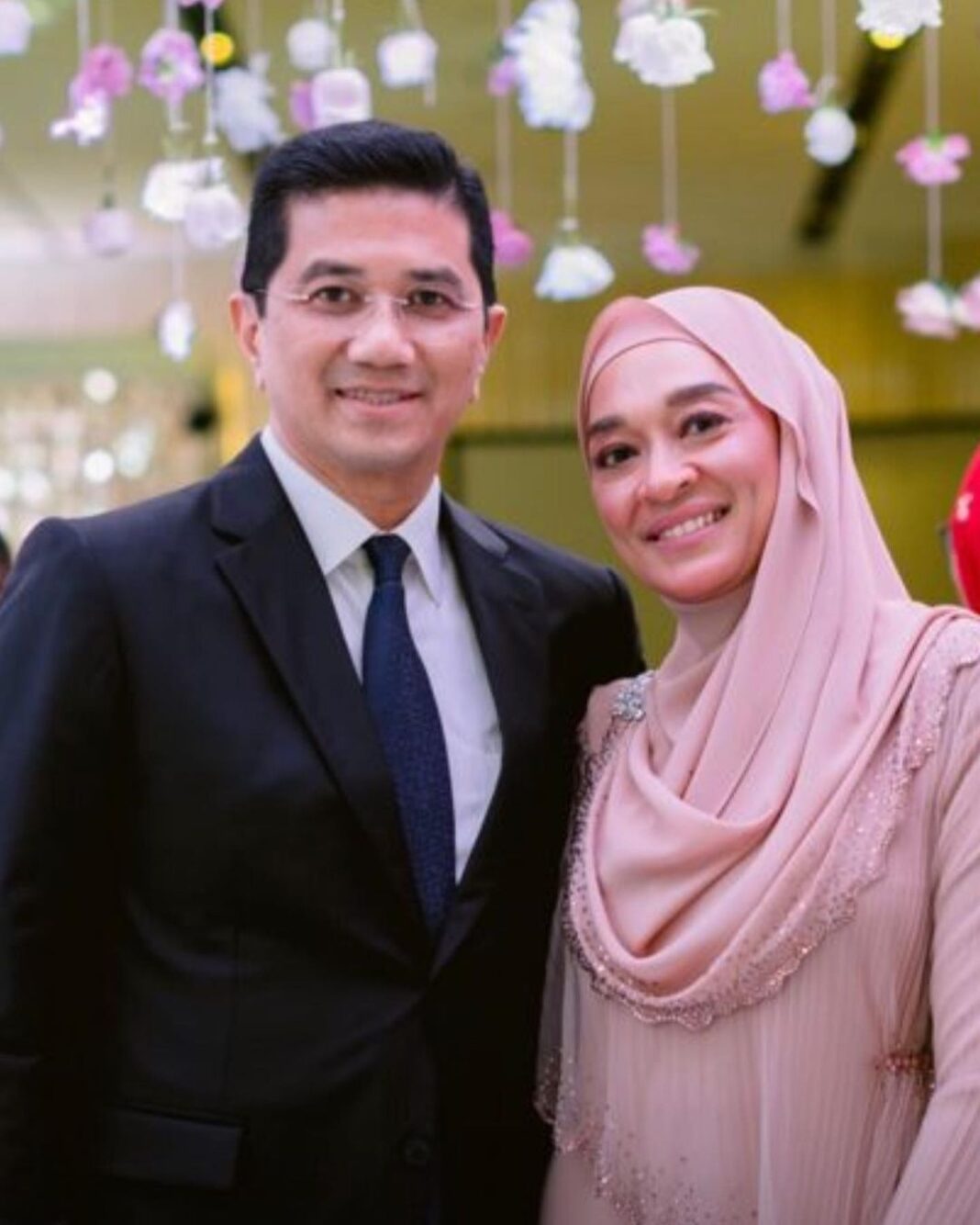 Usia Perkahwinan Dah 35 Tahun, Ratu Hati Dato' Seri Azmin Ini Setia ...