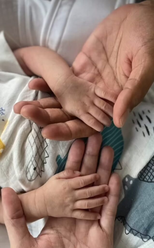 Happy 2nd Anniversary Ayahanda Tuah Alam. REMY ISHAK & EZZA YUSOF Raikan Anniversary Bertiga!