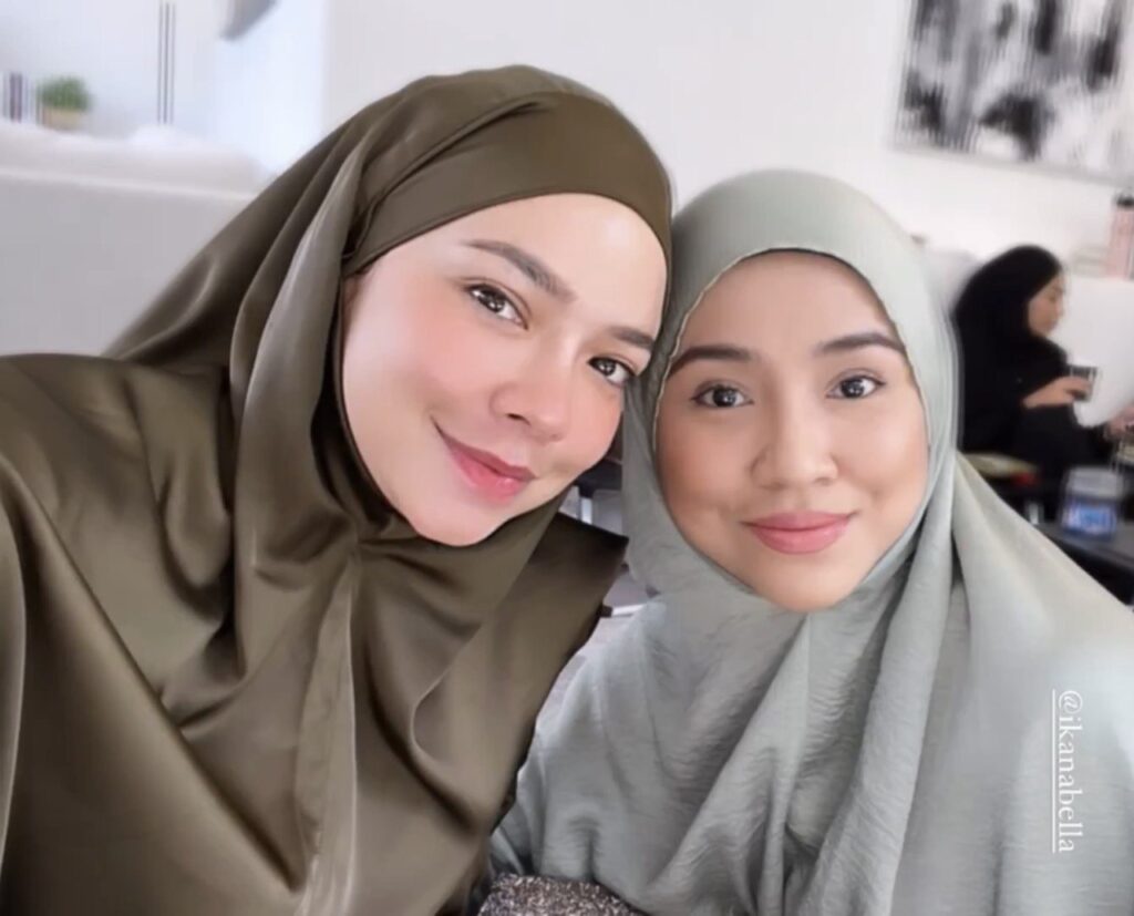 Manis Berjubah & Bertudung Labuh, Penampilan NORA DANISH Di Majlis Ilmu ...