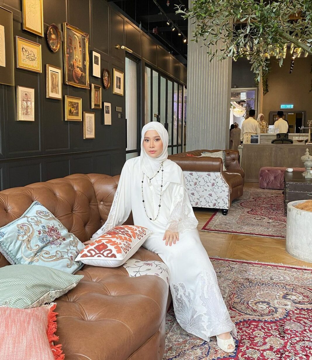 Farah Nabilah Warisi Kejelitaan Ibu, Datin Haslina Ismail Anggun Usia ...