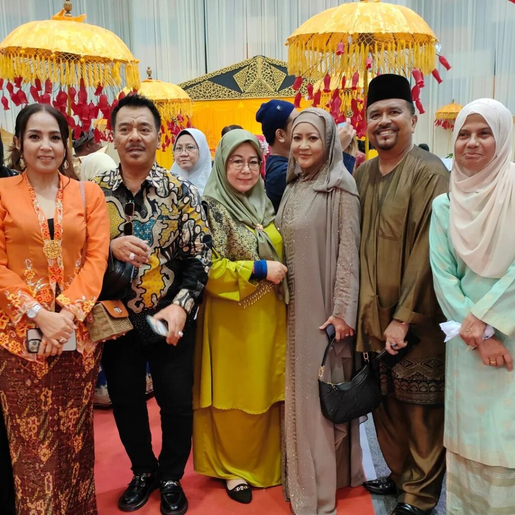 3 Generasi Cantik & Comel, Cecah Usia 60an Kejelitaan Aznah Hamid ...