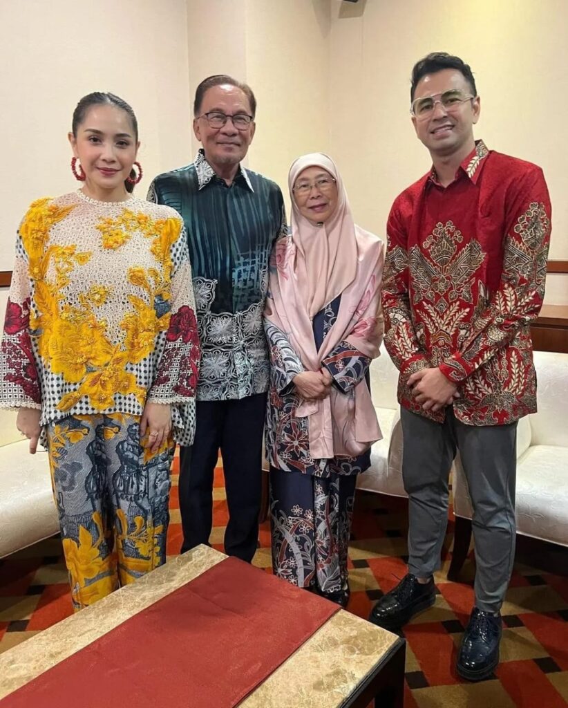 Selebriti Indonesia Ambil Peluang Bertemu DATUK SERI ANWAR IBRAHIM Di ...