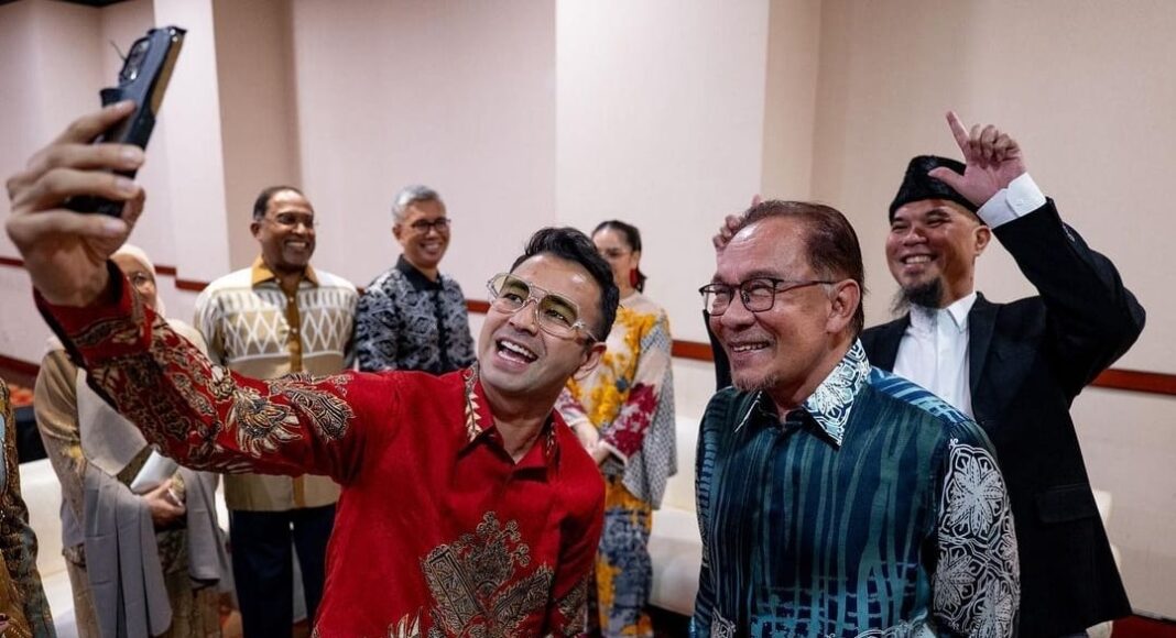 Selebriti Indonesia Ambil Peluang Bertemu DATUK SERI ANWAR IBRAHIM Di ...