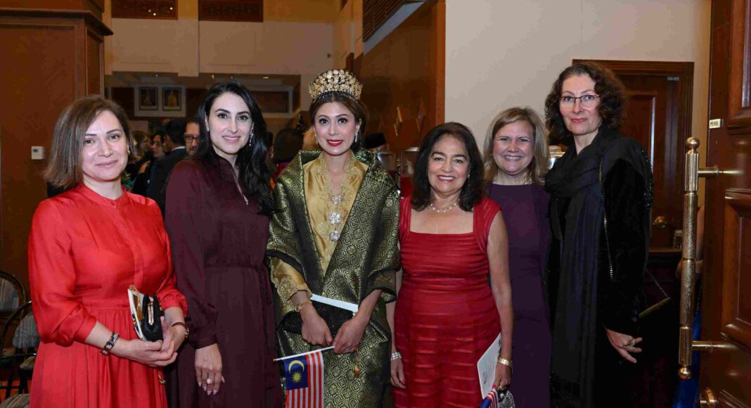 Angkat DUA PEMENANG Sebagai MISS INTERNATIONAL MALAYSIA 2024 - Nona