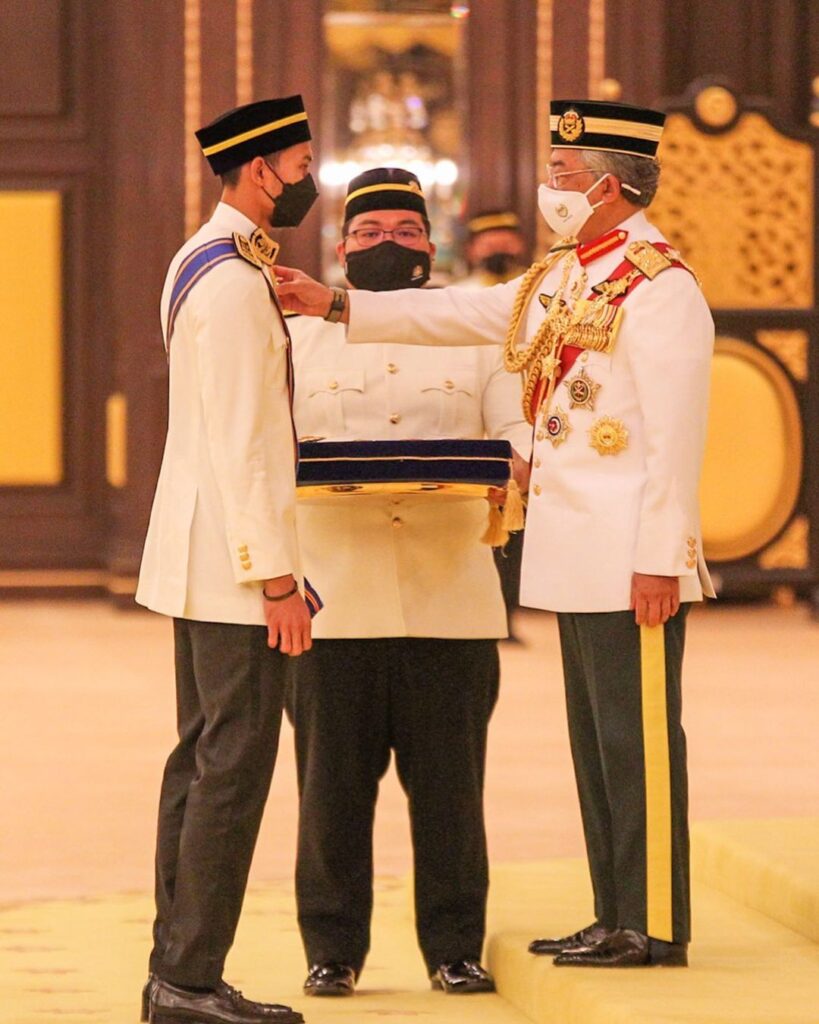 Menang Bergaya Di Sukan Para Asia, Datuk Latif Romly Tambah Koleksi ...