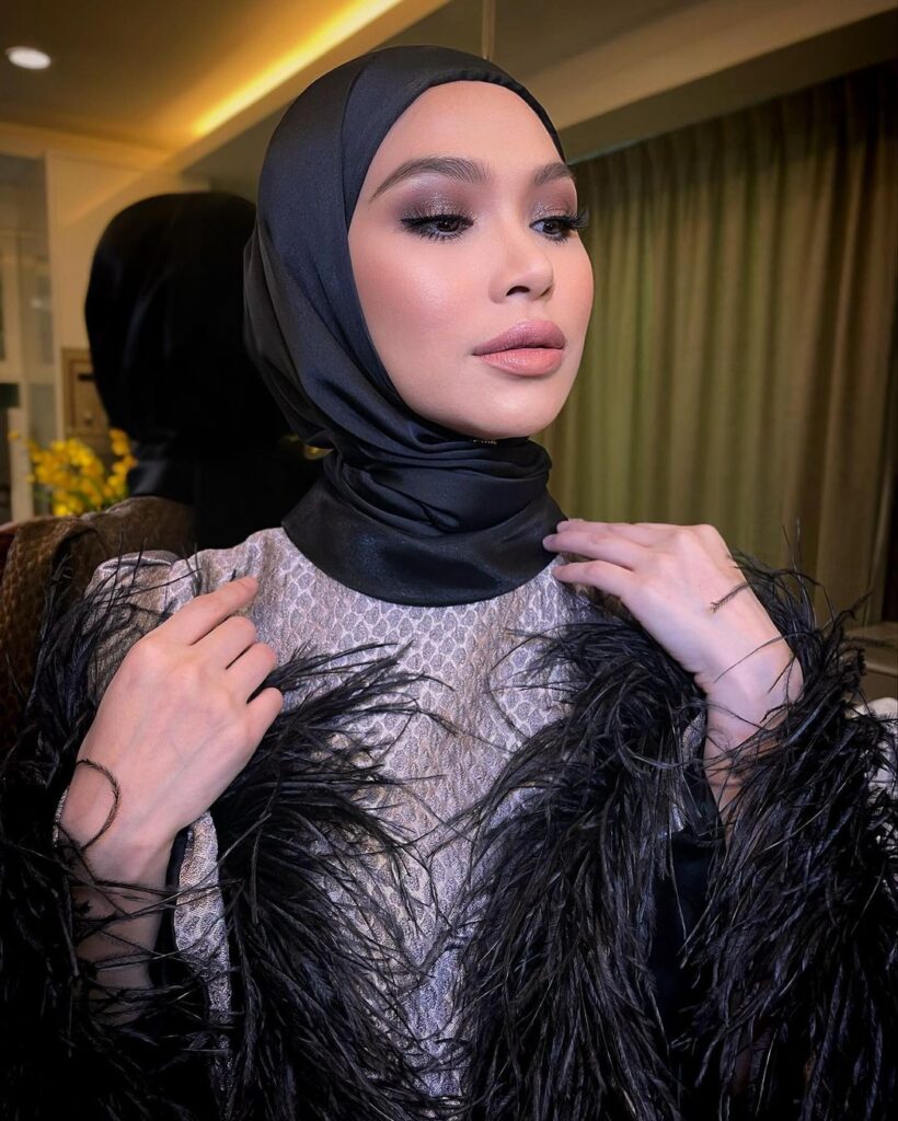 Sibuk Urus Keluarga Tak Halang Anzalna Nasir Berjaya Dalam Bisnes! 'Lahirkan' Pakaian Jenama Sendiri