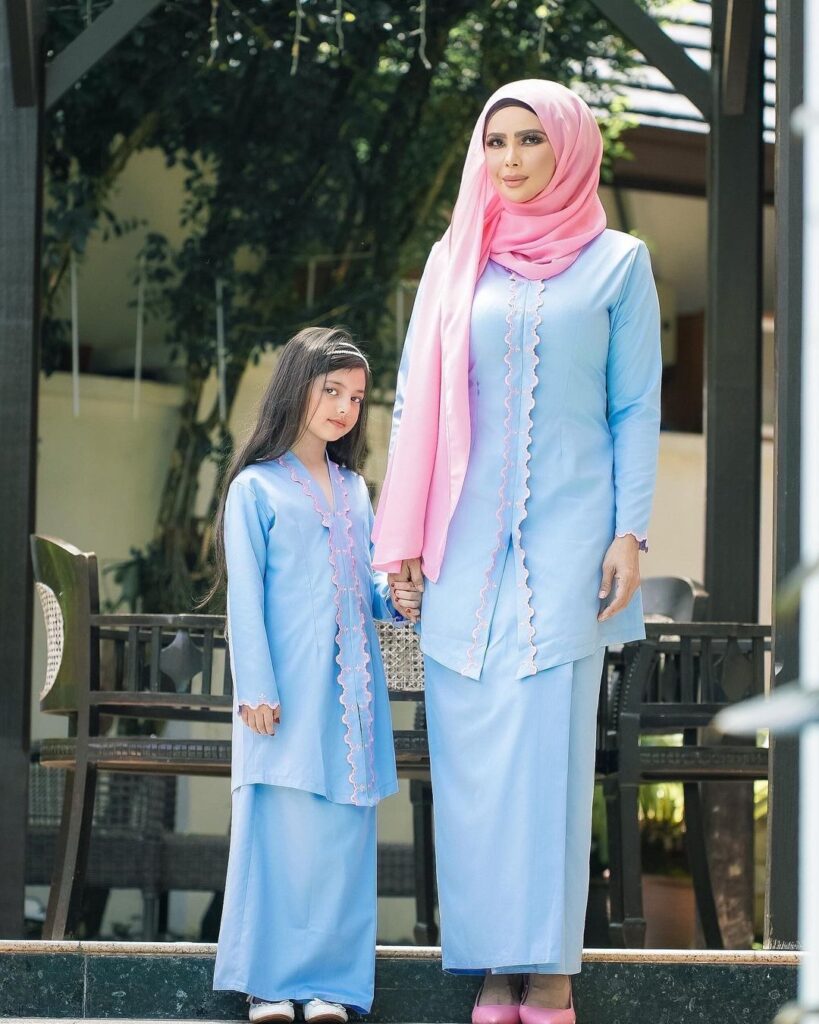 Cantik Persis Ibu, Aaisyah Anak Rozita Che Wan Genap 9 Tahun & Rai ...