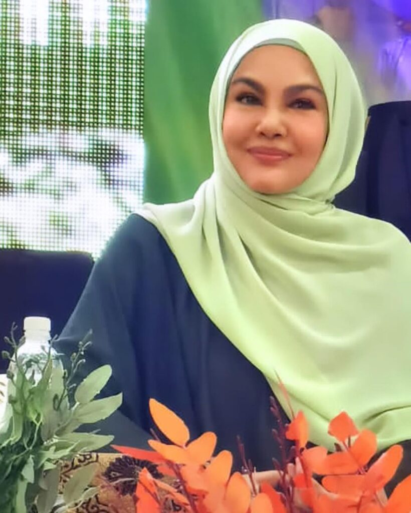 Permata Hati Datin Seri Umie Aida Dah 4 Tahun, Wajah Comel Aisya ...