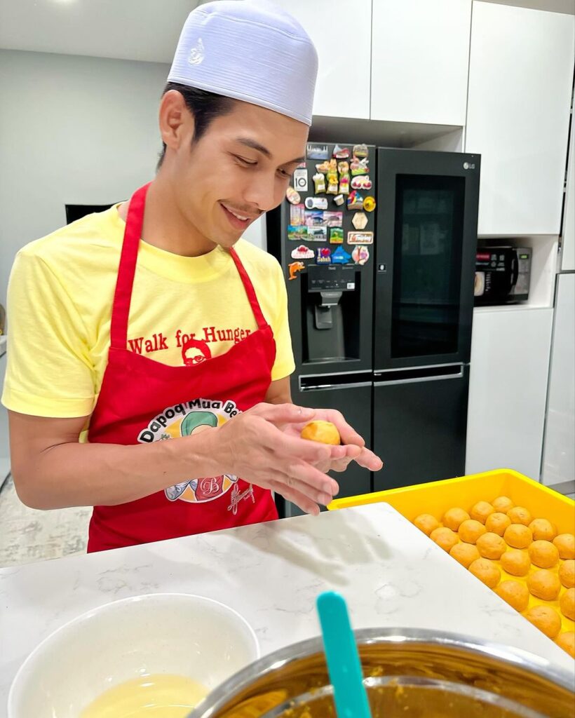 Dari Dunia Kosmetik Ke Bisnes Makanan, Karipap Cinta Muabellaz Laris ...