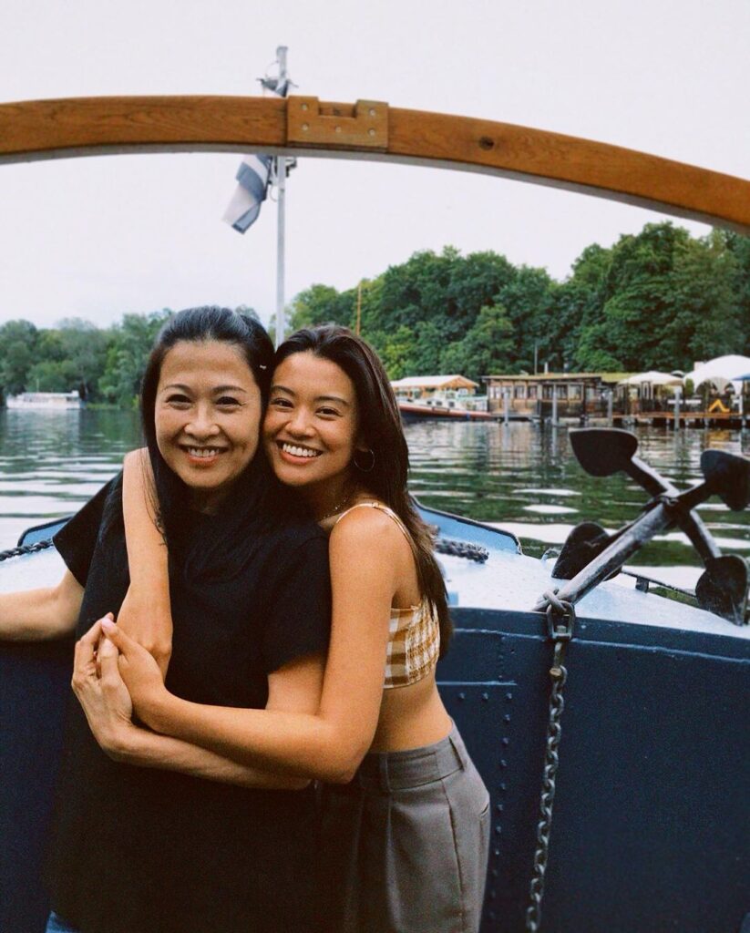 Wajah Klasik Anak Datuk Zainal Abidin, Timur Gabriel Kenang Jasa Ibu ...