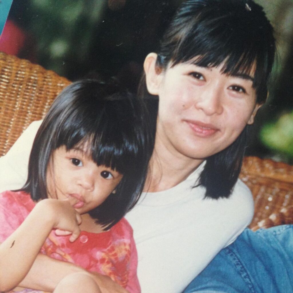 Wajah Klasik Anak Datuk Zainal Abidin, Timur Gabriel Kenang Jasa Ibu ...